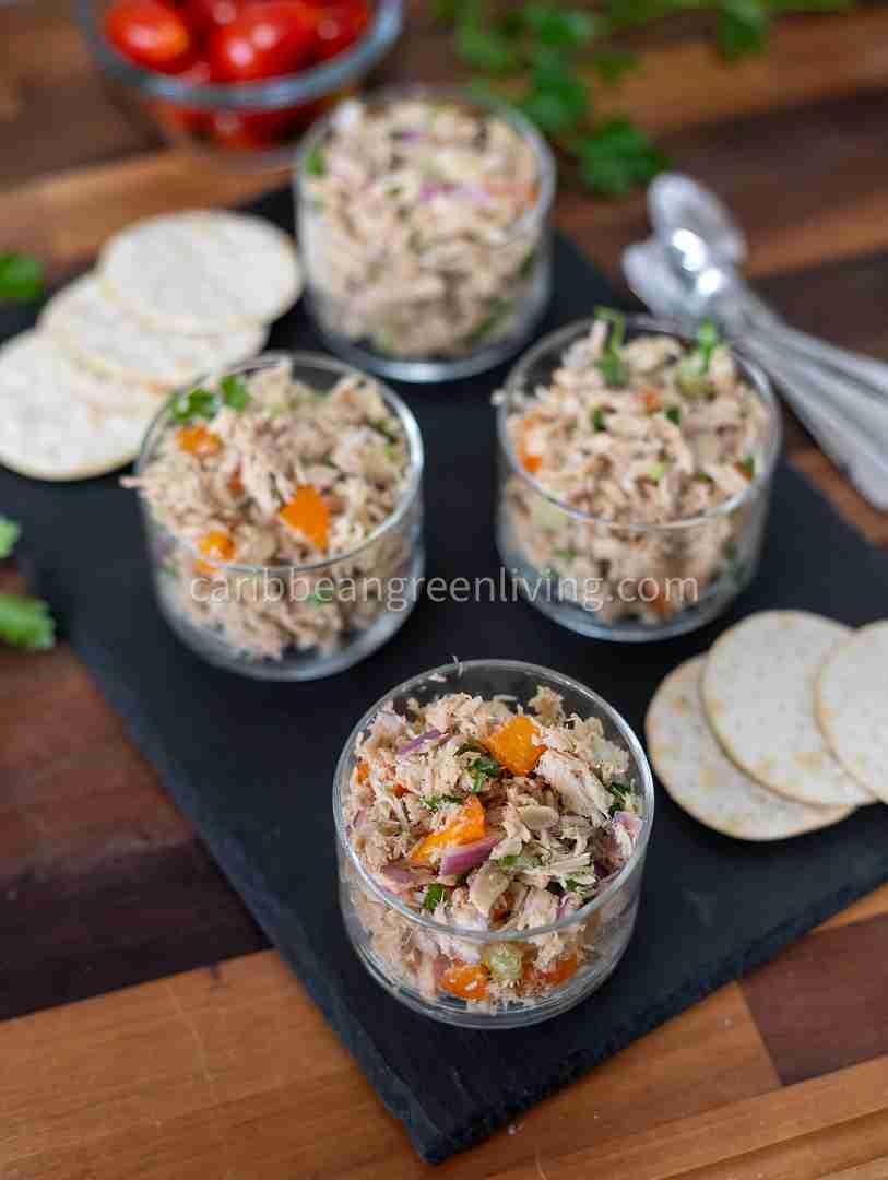Healthy Mediterranean Tuna Salad Cups